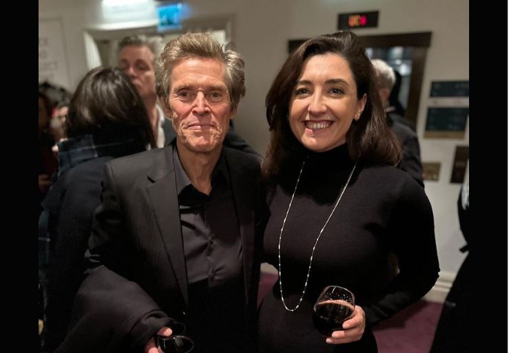 Elbenita Kajtazi ndan skenën me aktorin e madh Willem Dafoe: Do e mbaj ... Elbenita Kajtazi ndan skenën me aktorin e madh Willem Dafoe: Do e mbaj ...